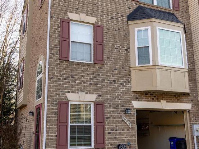 2 Br, 3 bath, Townhouse/Brownstone/RowHouse 16015 Elegant Court