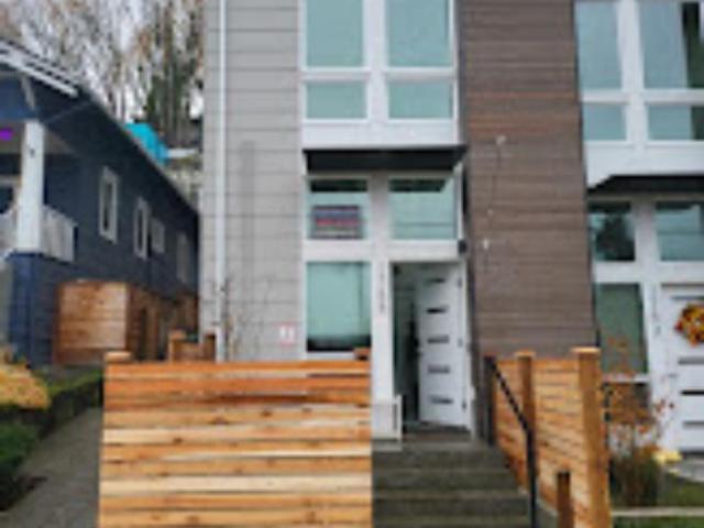 2 Br, 3 bath, Townhouse/Brownstone/RowHouse 1755 17th Ave S