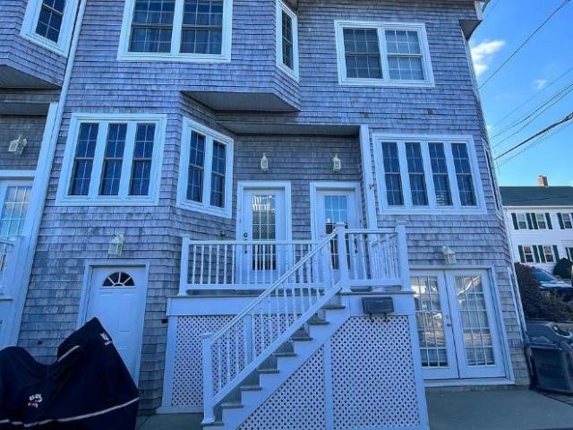 2 Br, 3 bath, Townhouse/Brownstone/RowHouse 17 Bradford St