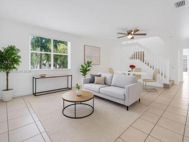 2 Br, 3 bath, Townhouse/Brownstone/RowHouse 18520 NW 67 Ave