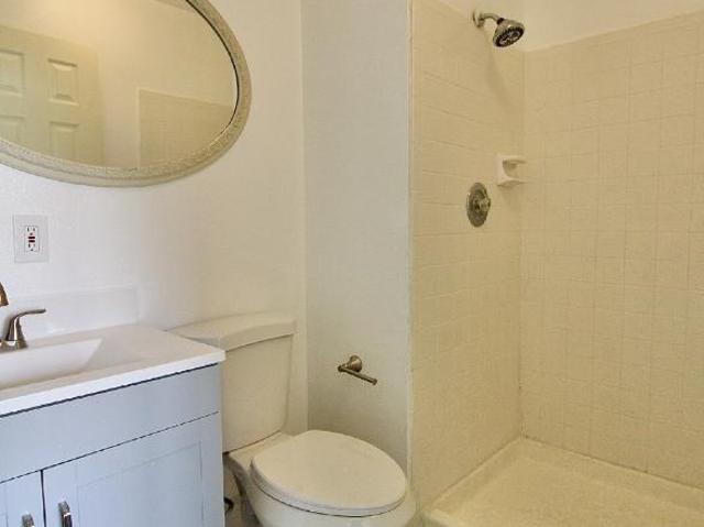 2 Br, 3 bath, Townhouse/Brownstone/RowHouse 1811 South Quebec Way
