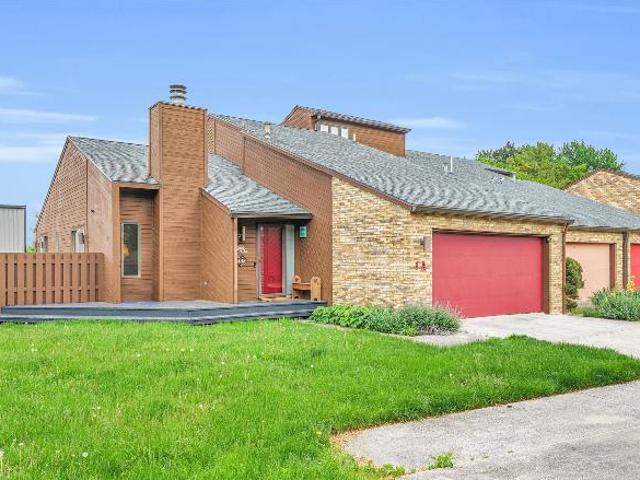 2 Br, 3 bath, Townhouse/Brownstone/RowHouse 1 Lyndhurst Village Court