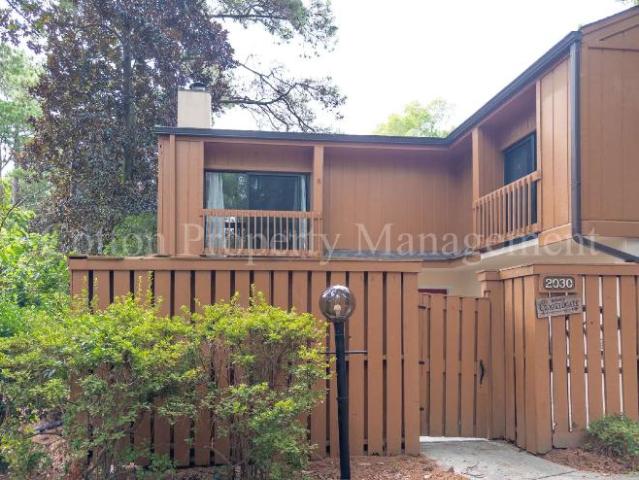2 Br, 3 bath, Townhouse/Brownstone/RowHouse 2030 Albert Cir