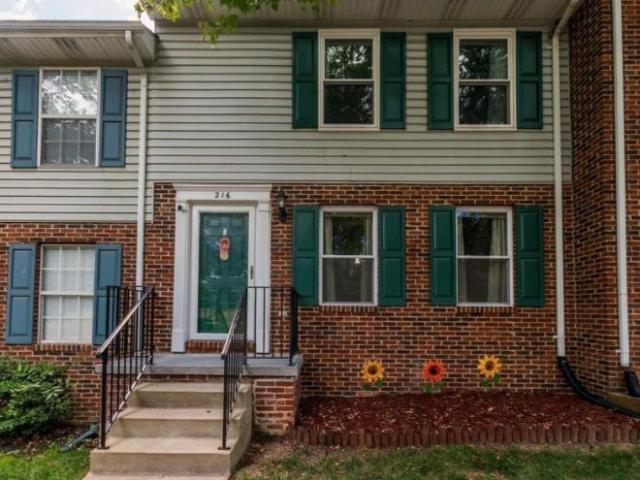 2 Br, 3 bath, Townhouse/Brownstone/RowHouse 216 Hunter Run Rd