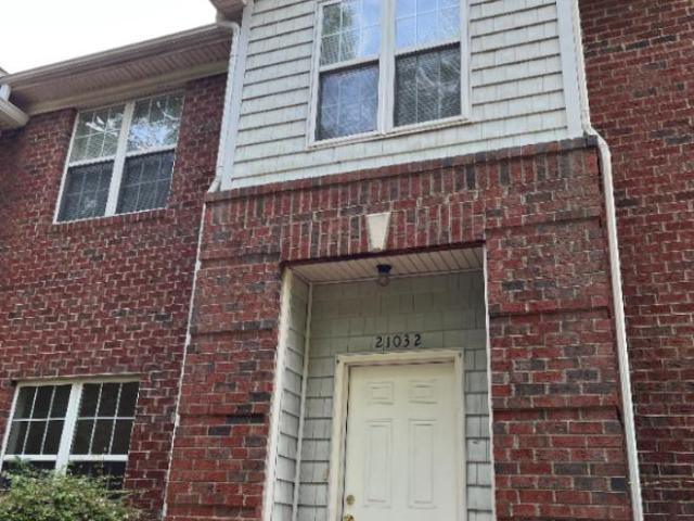 2 Br, 3 bath, Townhouse/Brownstone/RowHouse 21032 N Main St