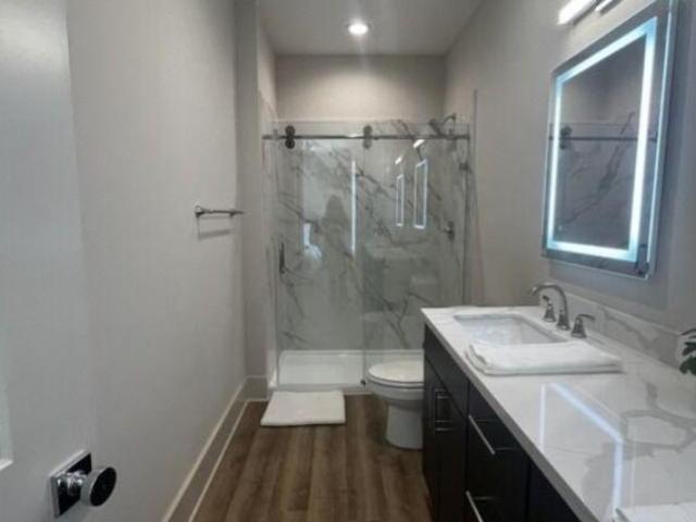 2 Br, 3 bath, Townhouse/Brownstone/RowHouse 213 Holleman Dr E