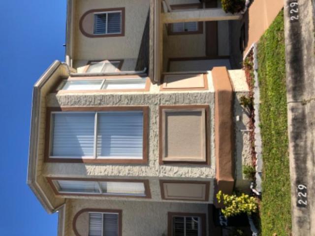 2 Br, 3 bath, Townhouse/Brownstone/RowHouse 227 Dawn Ct