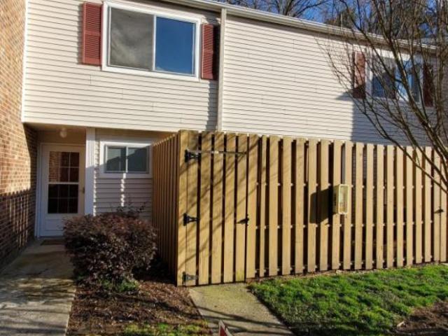 2 Br, 3 bath, Townhouse/Brownstone/RowHouse 220 Elizabeth St
