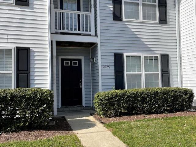 2 Br, 3 bath, Townhouse/Brownstone/RowHouse 2225 Walnut Ridge Court