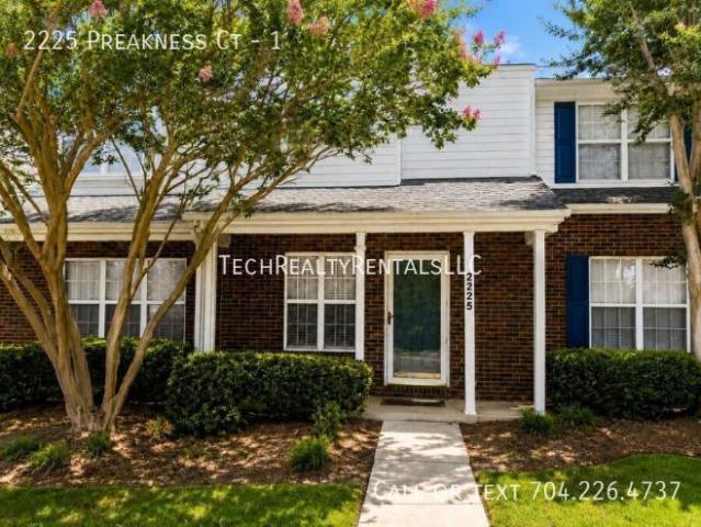 2 Br, 3 bath, Townhouse/Brownstone/RowHouse 2225 Preakness Ct