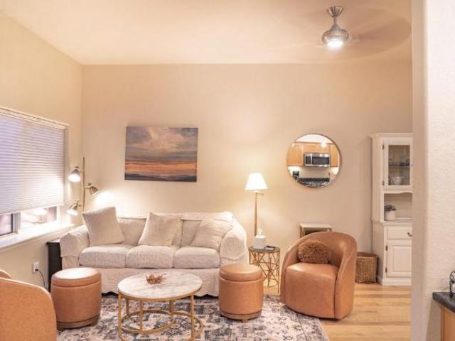 2 Br, 3 bath, Townhouse/Brownstone/RowHouse 237 Dunthorpe Dr