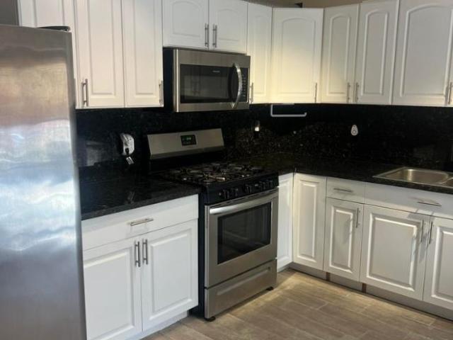 2 Br, 3 bath, Townhouse/Brownstone/RowHouse 2318 Waterside Drive