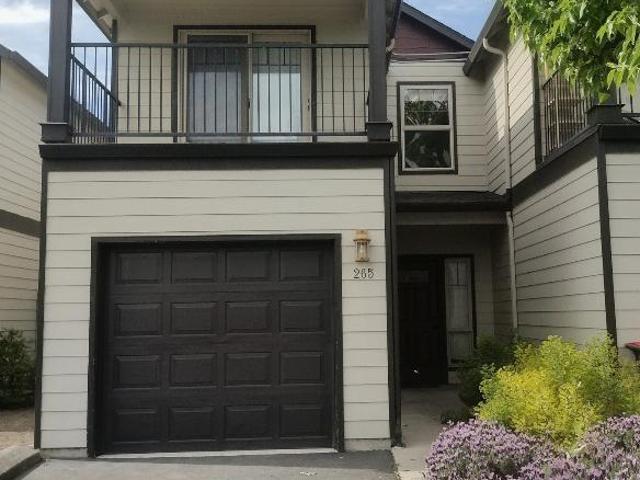 2 Br, 3 bath, Townhouse/Brownstone/RowHouse 265 Daisy Creek Village Dr