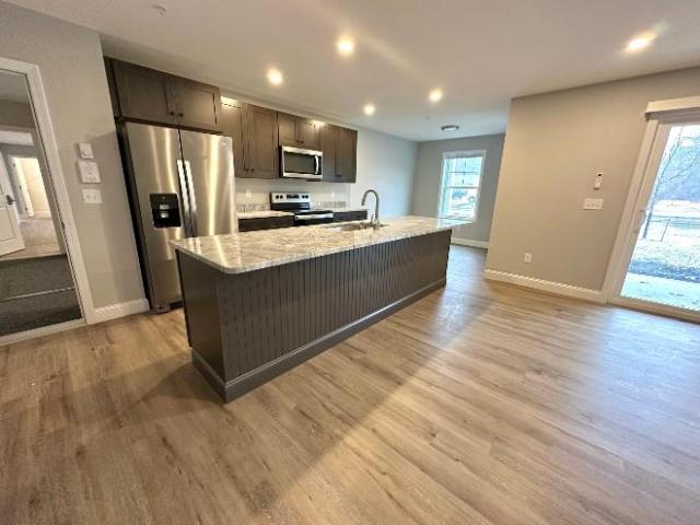 2 Br, 3 bath, Townhouse/Brownstone/RowHouse 2 Diane Way