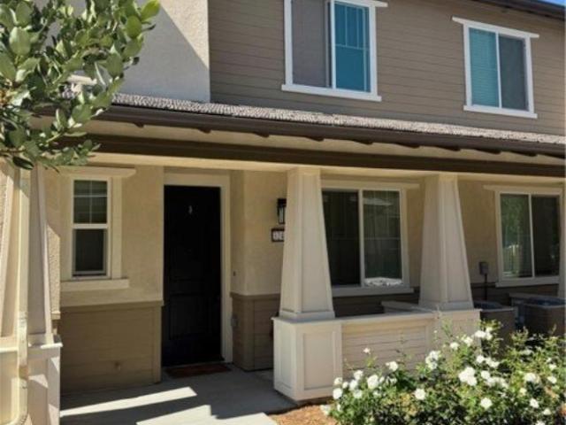 2 Br, 3 bath, Townhouse/Brownstone/RowHouse 32412 Tannat Dr