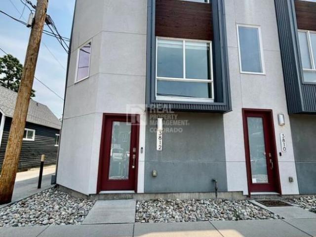 2 Br, 3 bath, Townhouse/Brownstone/RowHouse 3812 Julian St