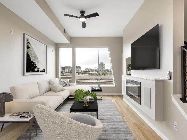 2 Br, 3 bath, Townhouse/Brownstone/RowHouse 3939 Inca St