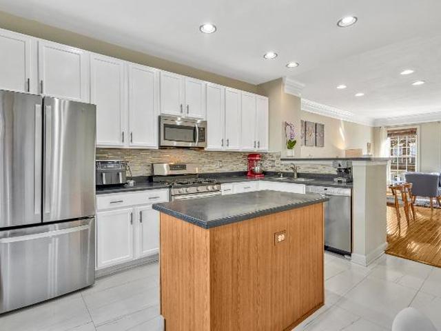 2 Br, 3 bath, Townhouse/Brownstone/RowHouse 4158 Timber Log Way