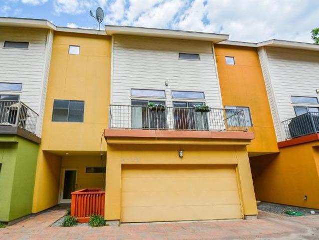 2 Br, 3 bath, Townhouse/Brownstone/RowHouse 4122 Spencer St
