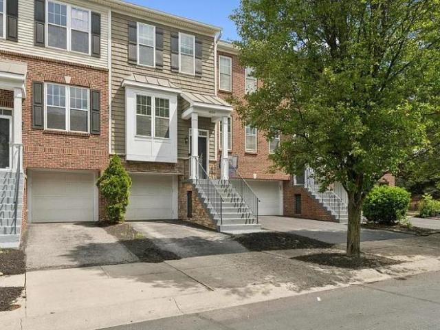2 Br, 3 bath, Townhouse/Brownstone/RowHouse 4136 Cambron