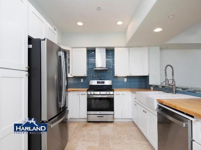 2 Br, 3 bath, Townhouse/Brownstone/RowHouse 4362 30th Street