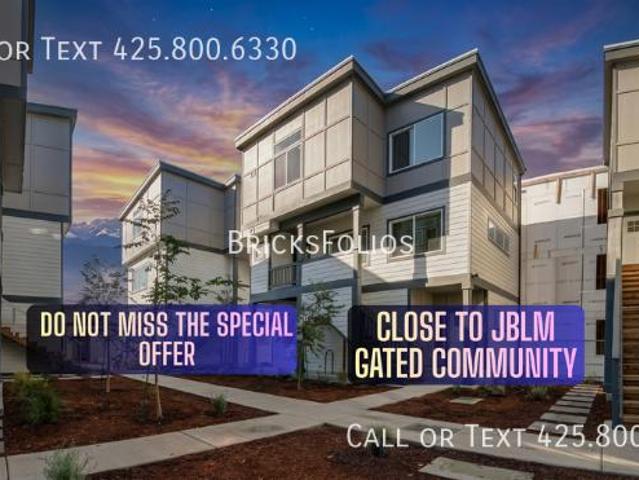 2 Br, 3 bath, Townhouse/Brownstone/RowHouse 4318 S Puget Sound Ave