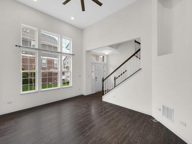 2 Br, 3 bath, Townhouse/Brownstone/RowHouse 4456 Monroe Ct