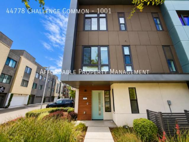 2 Br, 3 bath, Townhouse/Brownstone/RowHouse 44778 Challenge Common