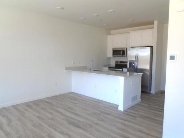 2 Br, 3 bath, Townhouse/Brownstone/RowHouse 5378 Second Avenue