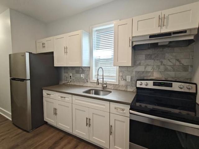 2 Br, 3 bath, Townhouse/Brownstone/RowHouse 542 E Indiana St
