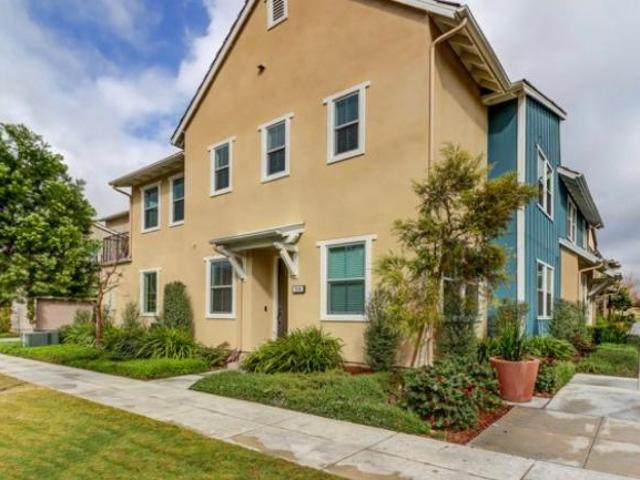 2 Br, 3 bath, Townhouse/Brownstone/RowHouse 54 Concepcion St