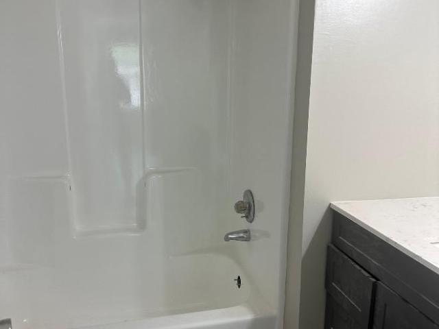2 Br, 3 bath, Townhouse/Brownstone/RowHouse 5574 Windwood Rd