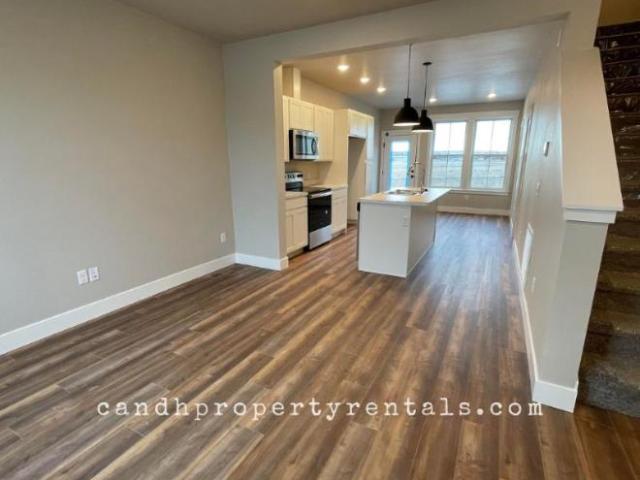 2 Br, 3 bath, Townhouse/Brownstone/RowHouse 6075 Northstead Dr