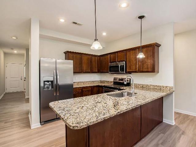 2 Br, 3 bath, Townhouse/Brownstone/RowHouse 6323 Darnell St