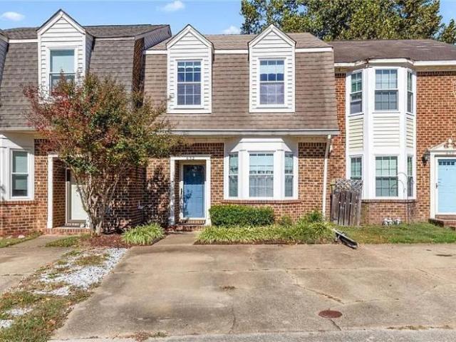 2 Br, 3 bath, Townhouse/Brownstone/RowHouse 632 Sedgefield Court