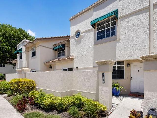 2 Br, 3 bath, Townhouse/Brownstone/RowHouse 6665 Via Regina