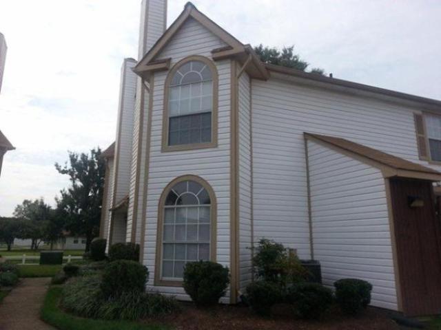 2 Br, 3 bath, Townhouse/Brownstone/RowHouse 716 Harbor Springs Trl