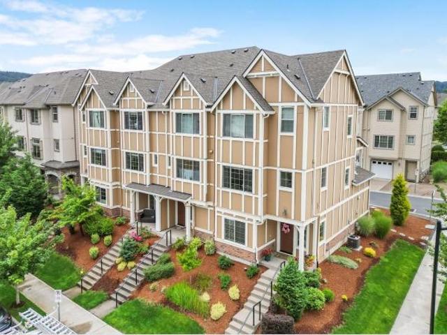 2 Br, 3 bath, Townhouse/Brownstone/RowHouse 7178 NW Elise Ave