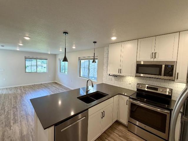 2 Br, 3 bath, Townhouse/Brownstone/RowHouse 727 Widgeon Circle