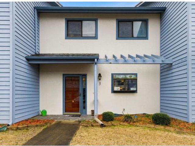 2 Br, 3 bath, Townhouse/Brownstone/RowHouse 775 Plantation Dr