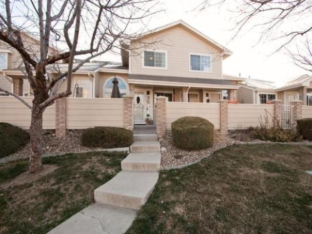 2 Br, 3 bath, Townhouse/Brownstone/RowHouse 7776 W 90th Dr