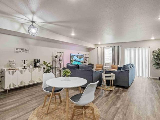 2 Br, 3 bath, Townhouse/Brownstone/RowHouse 7862 Phaedra Lane