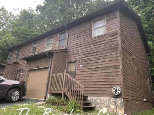 2 Br, 3 bath, Townhouse/Brownstone/RowHouse 803 Parkway Vista Dr
