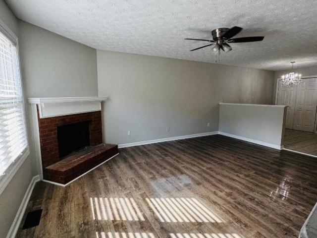 2 Br, 3 bath, Townhouse/Brownstone/RowHouse 81 Davis Mill Ct