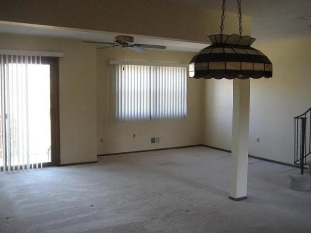 2 Br, 3 bath, Townhouse/Brownstone/RowHouse 824 Victoria Ct