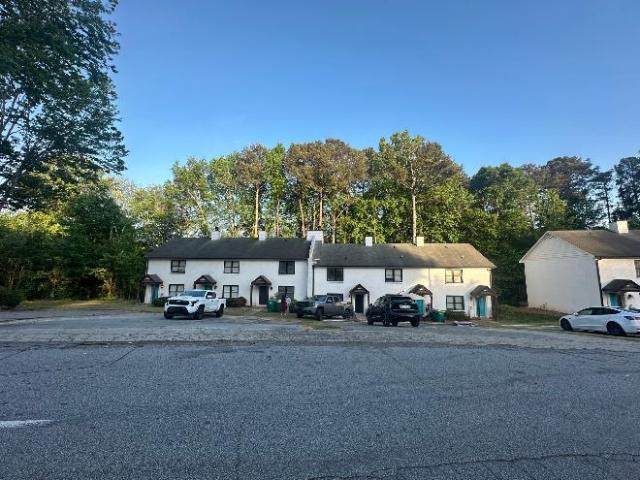 2 Br, 3 bath, Townhouse/Brownstone/RowHouse 826 Burns Walk Ct