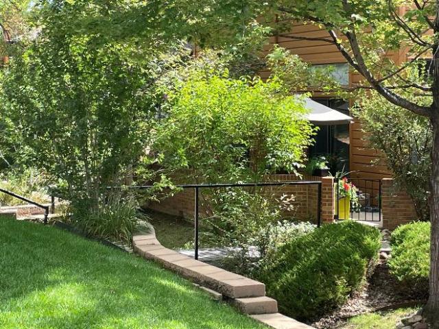 2 Br, 3 bath, Townhouse/Brownstone/RowHouse 9400 East Illif Ave