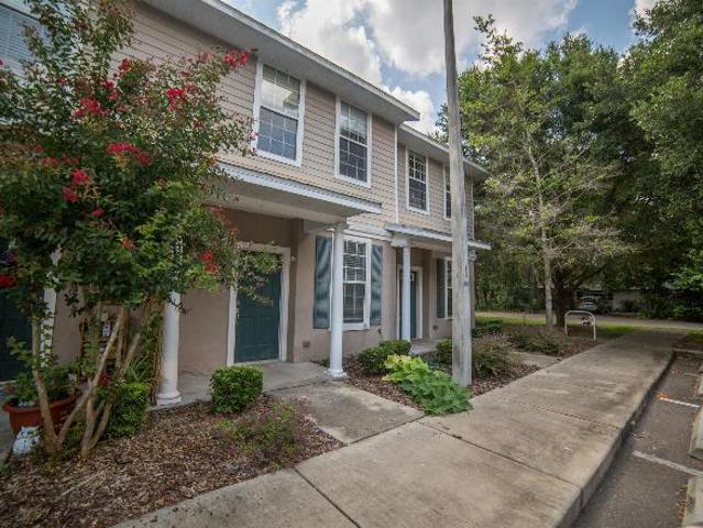 2 Br, 3 bath, Townhouse/Brownstone/RowHouse 943 NW 21st Ave
