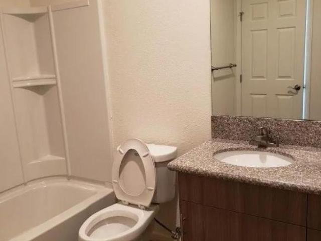 2 Br, 3 bath, Apartment 10371 Bruceville Rd