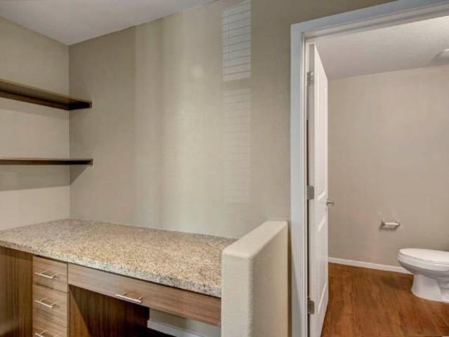 2 Br, 3 bath, Apartment 18350 N 32nd Street